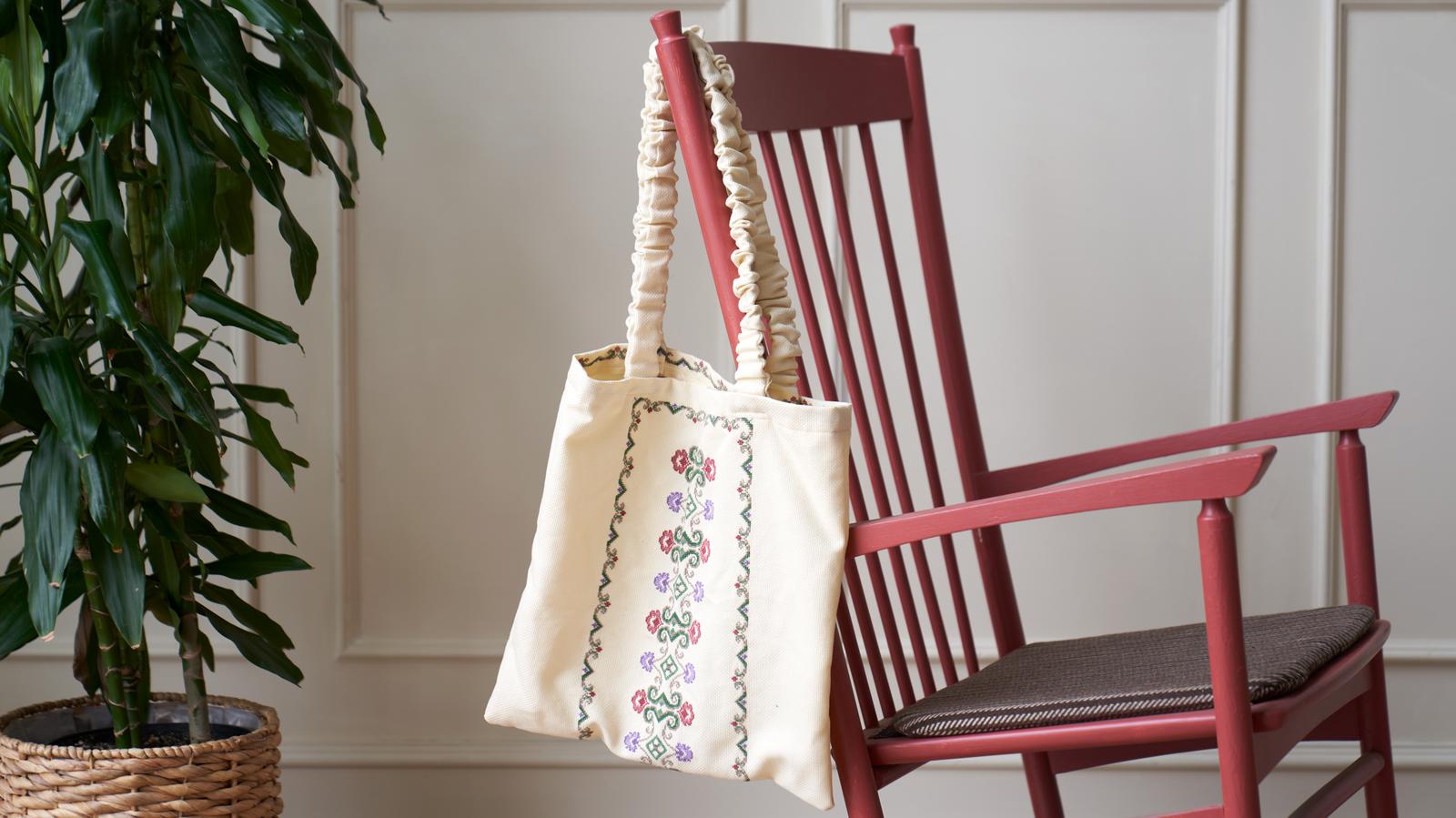 Sy et makeløst handlenett av en gammel duk | DIY-prosjekter | Søstrene ...