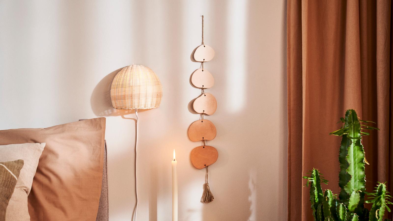 Einfacher Tonaufhänger aus rotem Ton | DIY-Projekten | Søstrene Grene