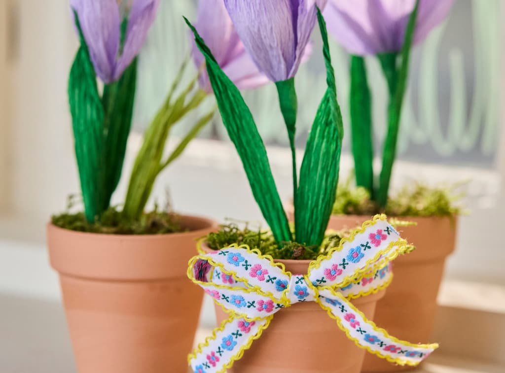 Crepe paper Easter chicks | DIY-projects | Søstrene Grene