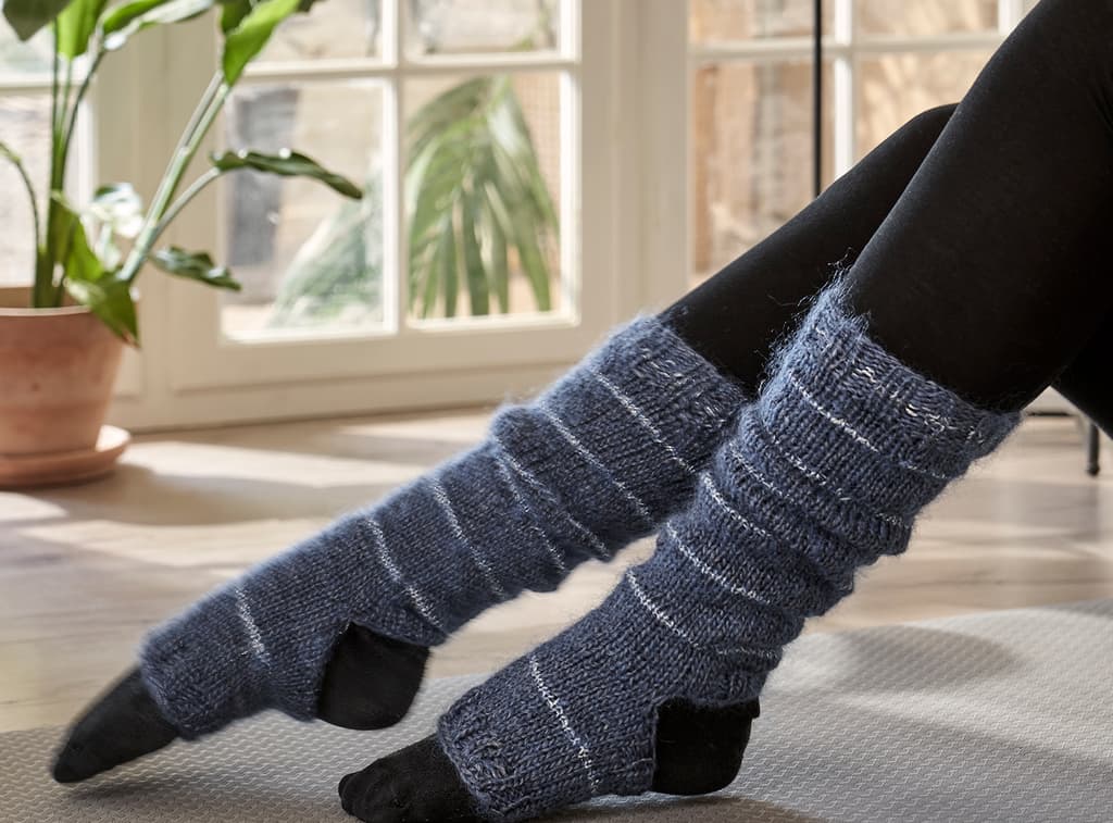 Stickade vantar | DIY-projekt | Søstrene Grene