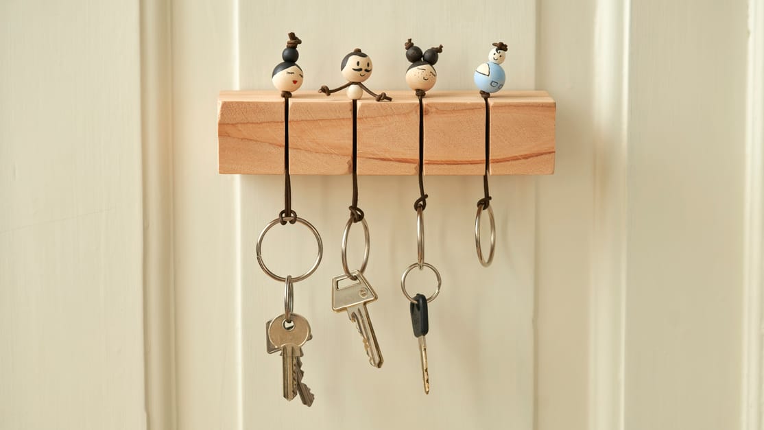 Key holder for the hallway | DIY project | Søstrene Grene