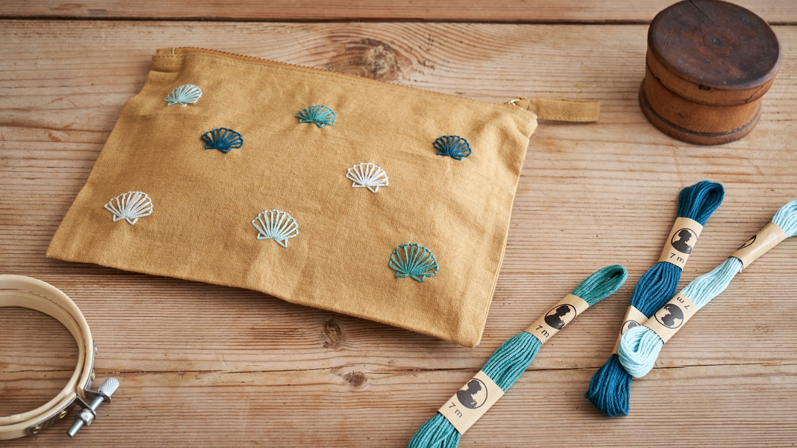 Little embroidered seashells | DIY-projects | Søstrene Grene